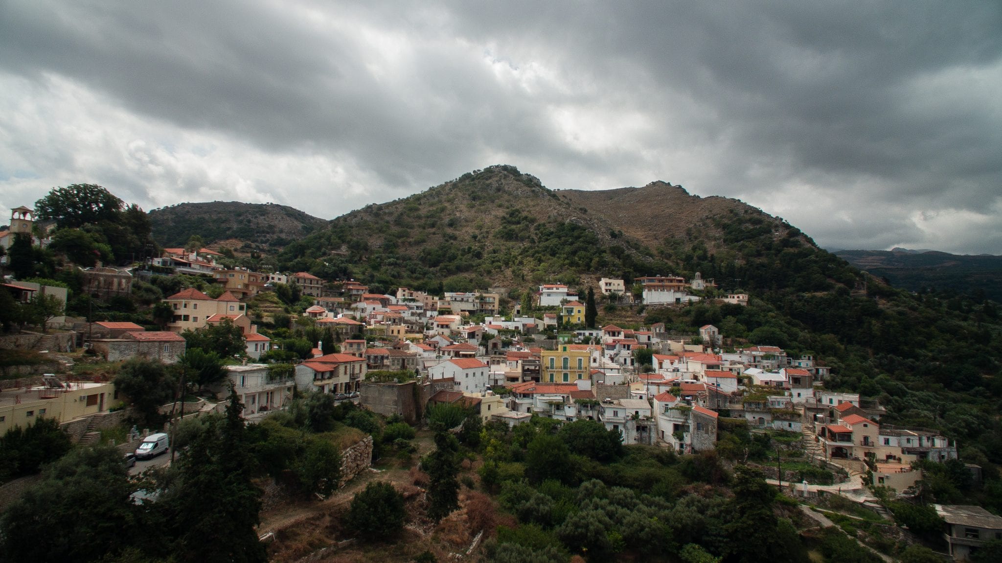 Argyroupolis, watervallen en advocado's - Kreta Griekenland