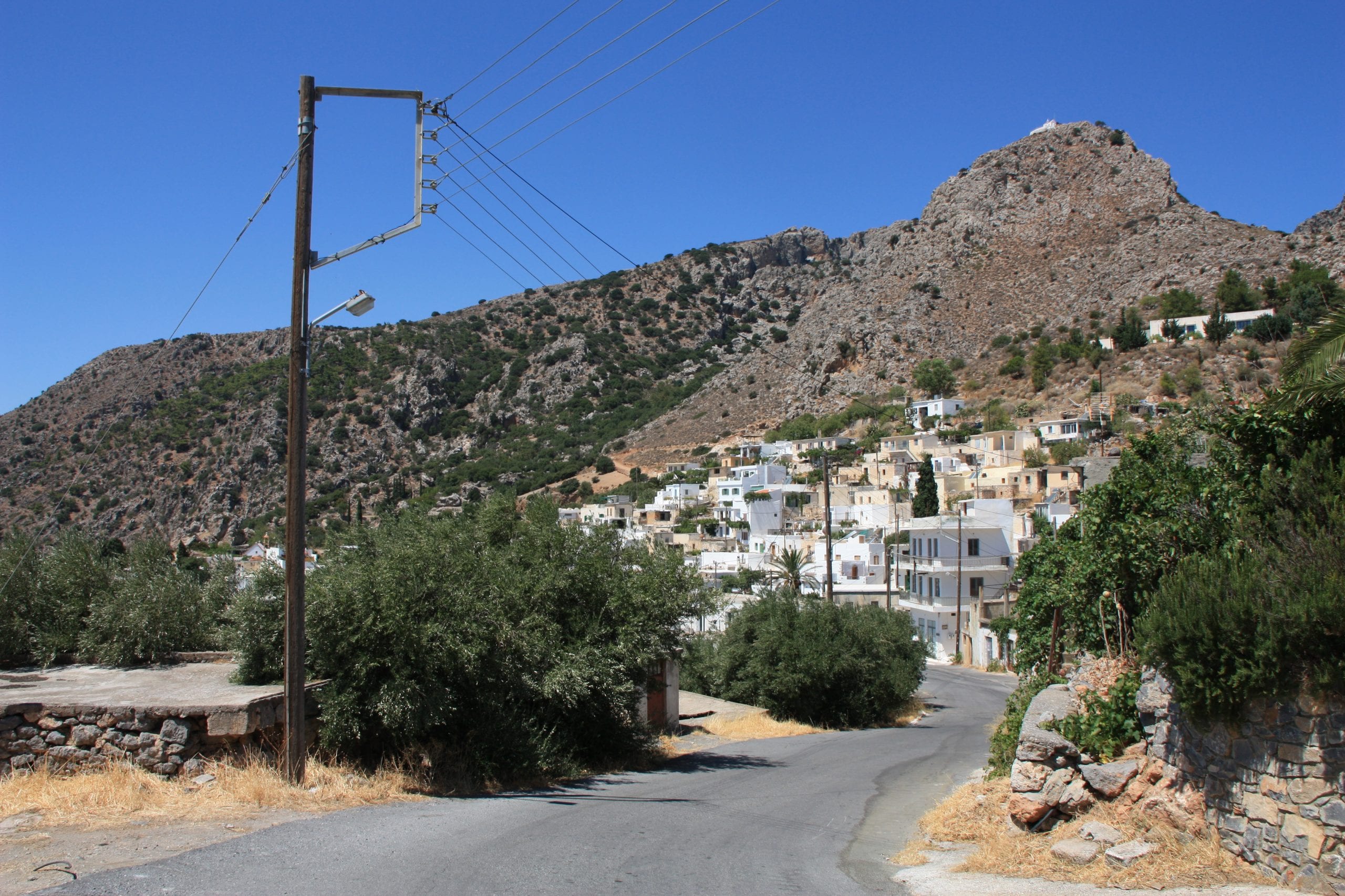 Pefki, traditioneel dorpje in groene omgeving - Kreta Griekenland